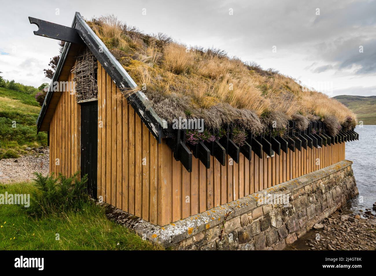 Turf roof hi-res stock photography and images - Alamy