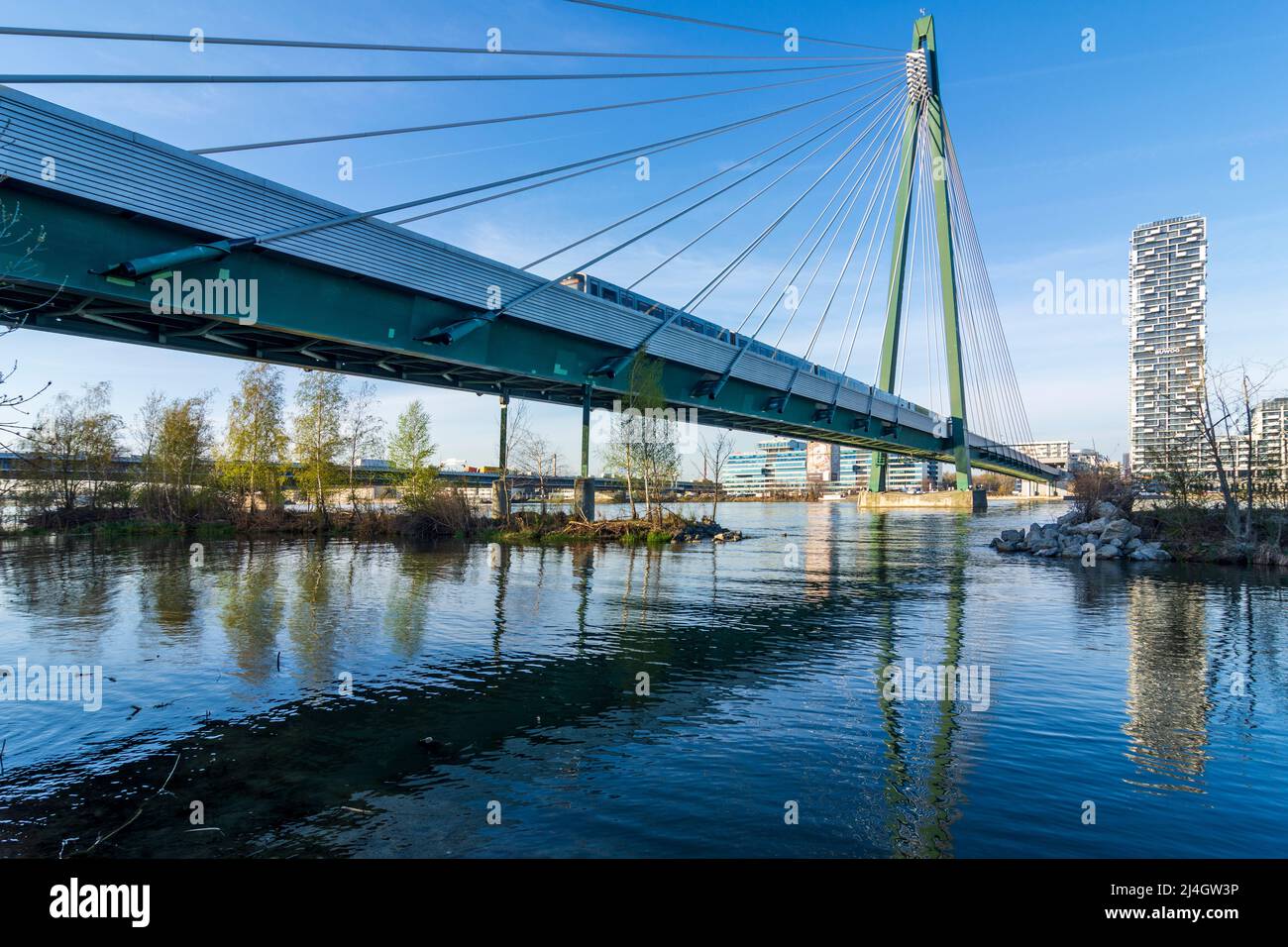 Wien, Vienna: river Donau (Danube), cable-stayed bridge ...