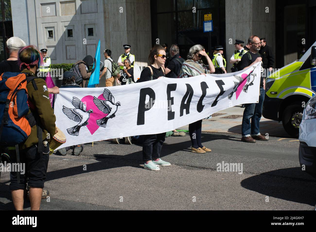 Shell HQ, London, UK. 15 April 2022. Trafalgar Square march to Shell ...