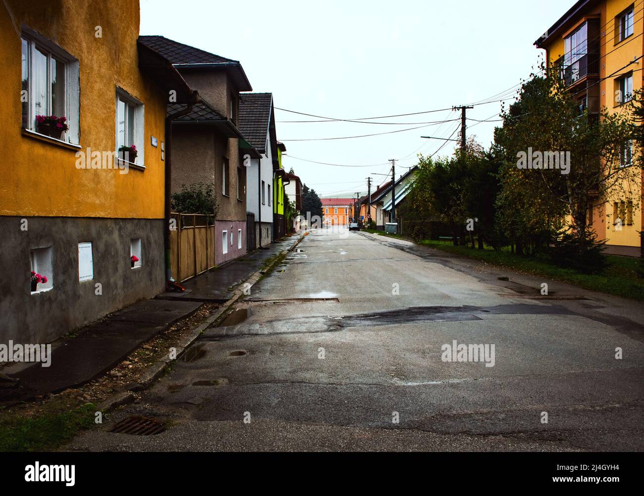 urban background sad deserted street in the city Stock Photo - Alamy