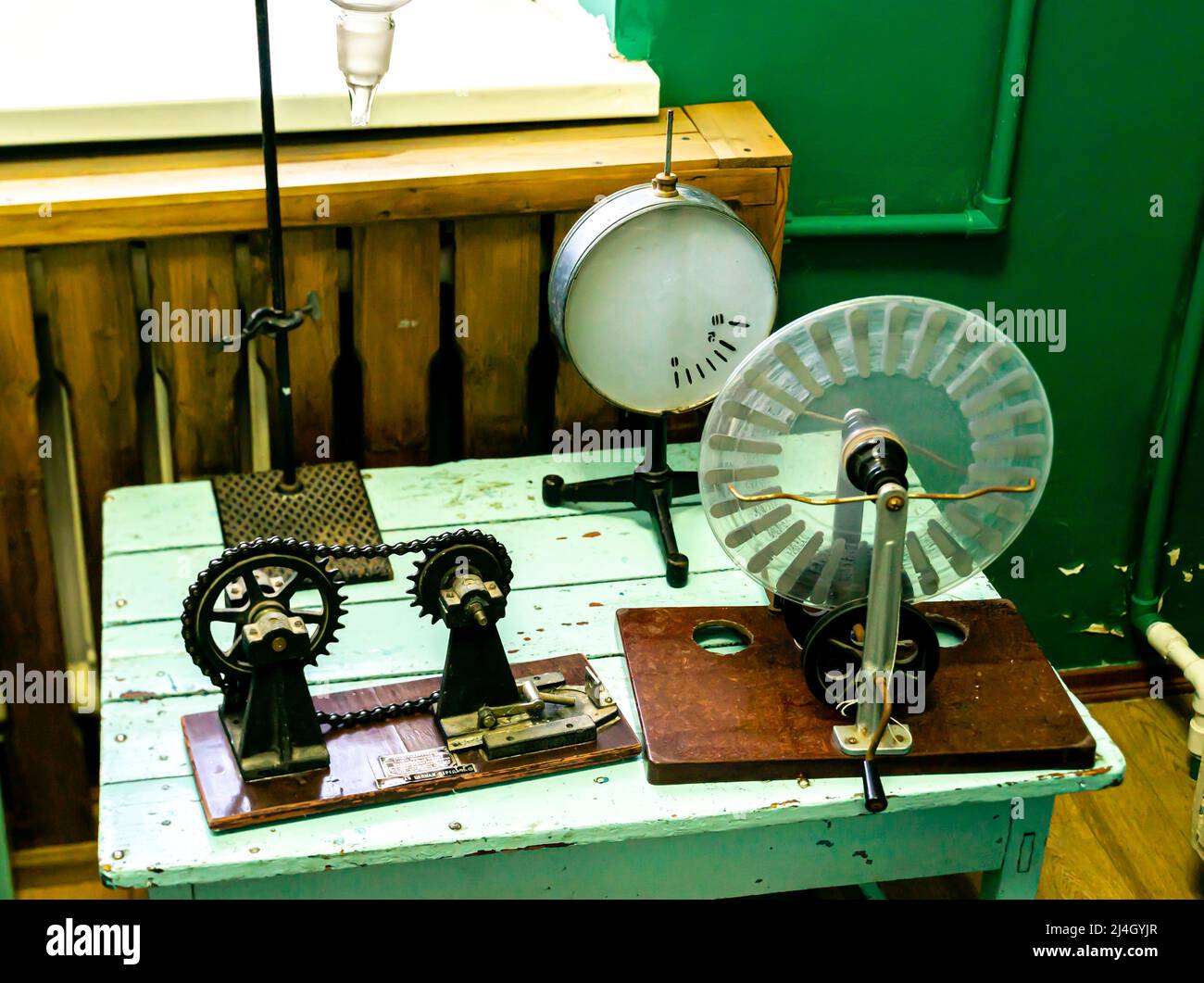 Inventions and devices envisioned and engineered by the famous ...