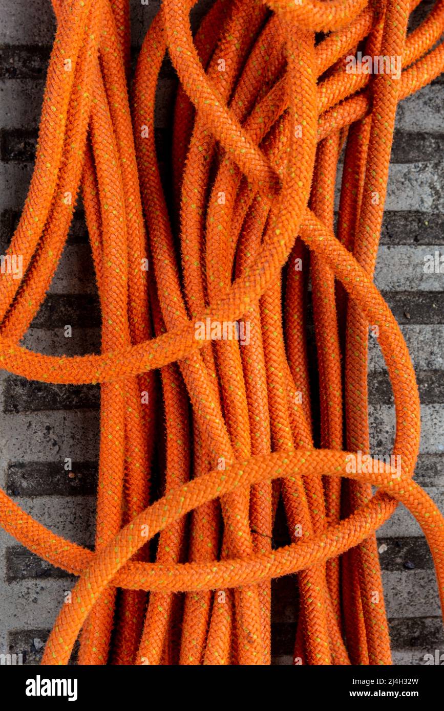 Orange rope exclusively for the practice of rappel. Passarela da Lapa ...