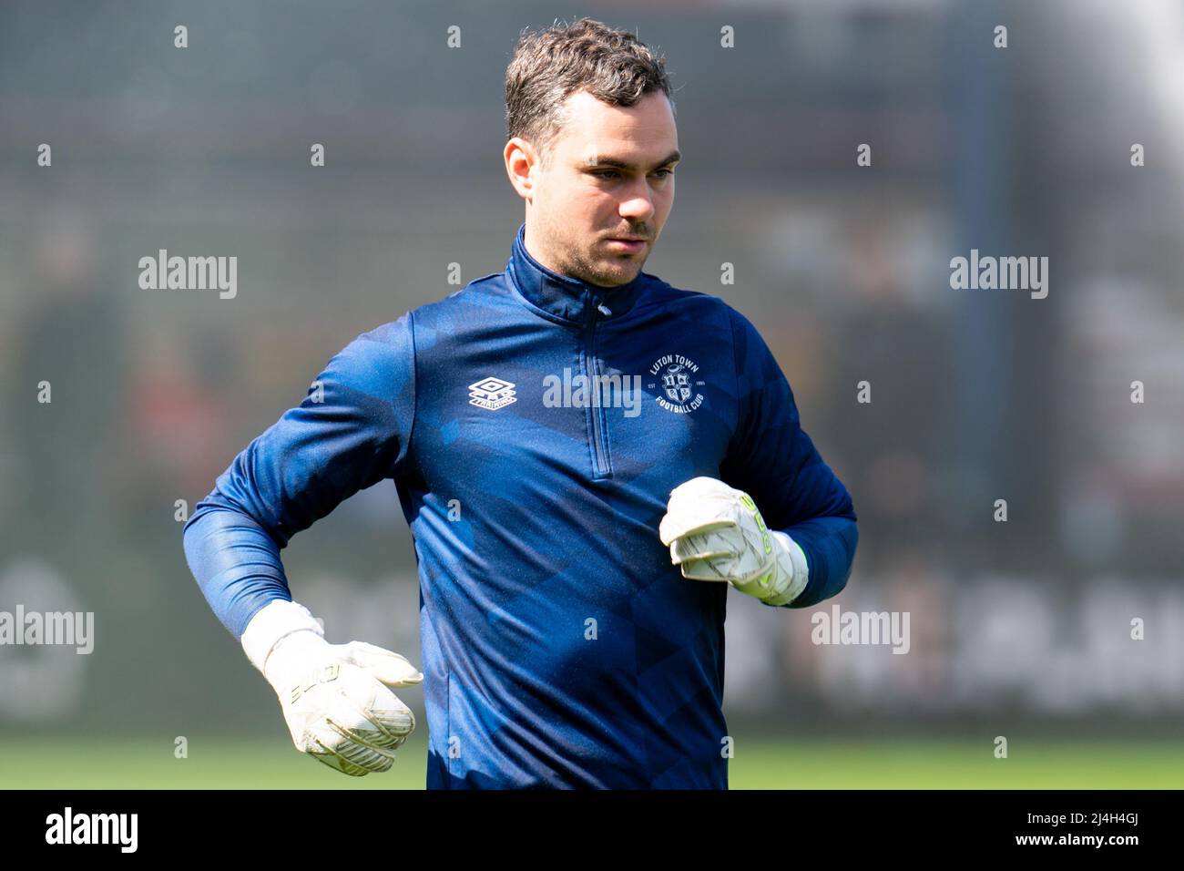 James Shea #1 of Luton Town warming up Stock Photo - Alamy