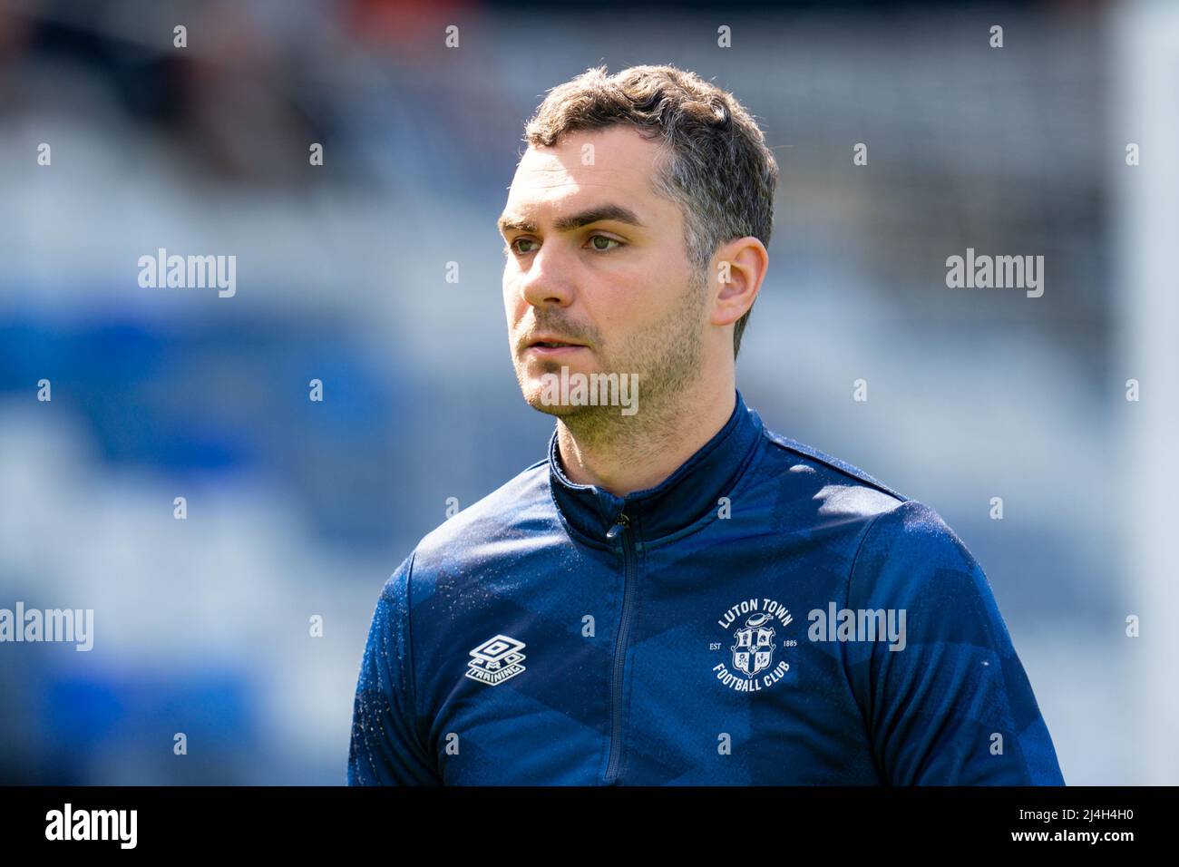 James Shea #1 of Luton Town warming up Stock Photo - Alamy