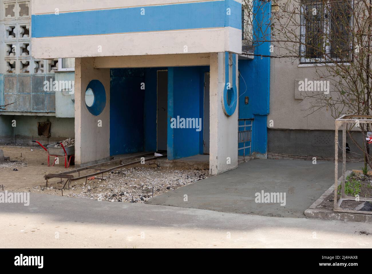 The process of building a blind area for the foundation of a house ...