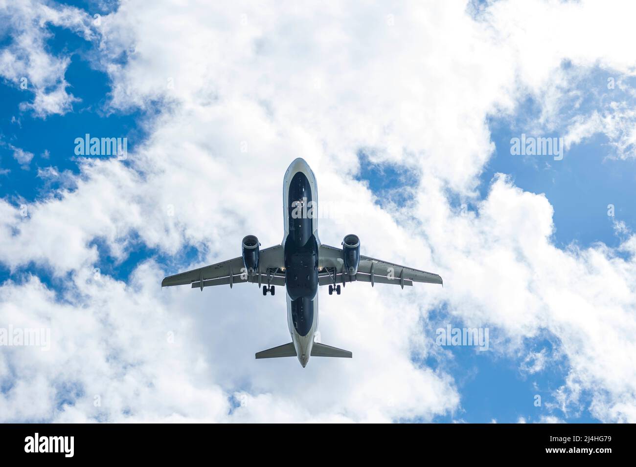 Tampa, Florida, USA. 28th Feb, 2022. A commercial aircraft landing at ...