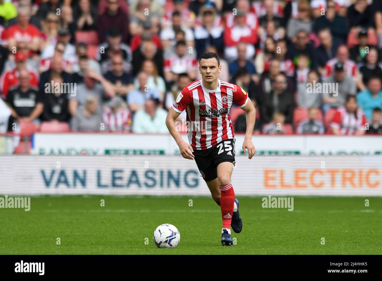 Filip Uremovic #25 of Sheffield United runs forward with the ball Stock ...