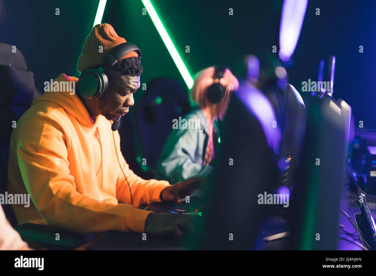 Multiplayer activity hi-res stock photography and images - Alamy