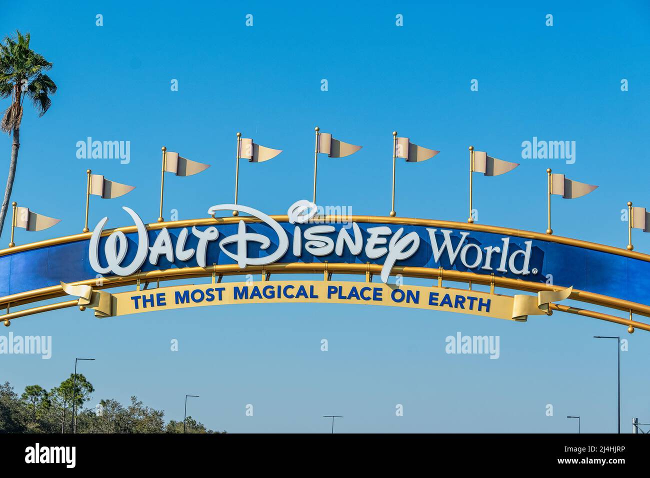 Entrance arch walt disney magic hi-res stock photography and images - Alamy