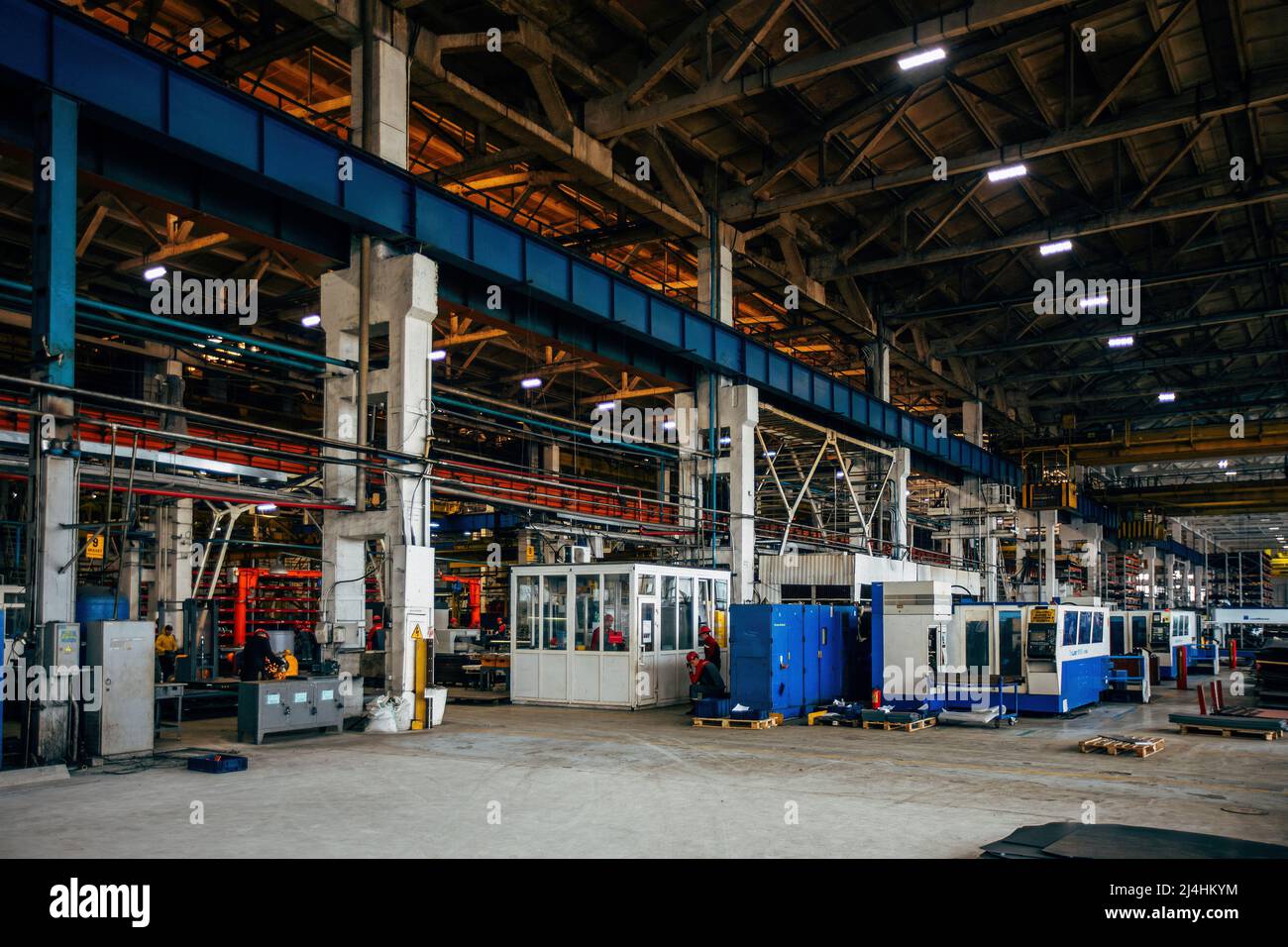 Metal fabrication shop interior hi-res stock photography and images - Alamy