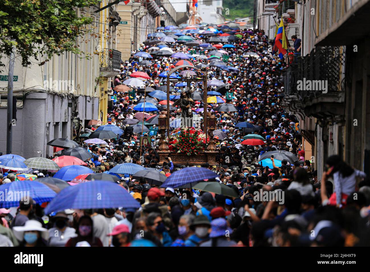 Quito, Ecuador. 15th Apr, 2022. Thousands of faithful accompany the ...