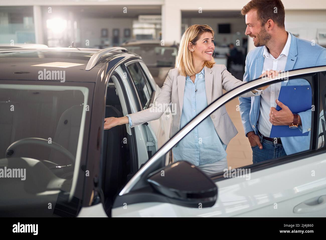 Car employee hi-res stock photography and images - Alamy
