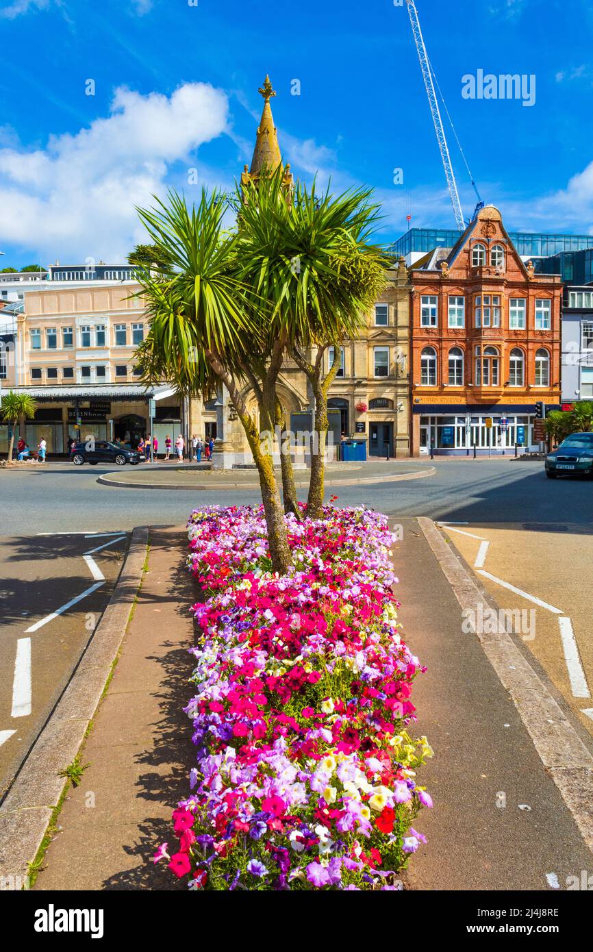 View of the main street of the seaside town of Torquay on the English ...
