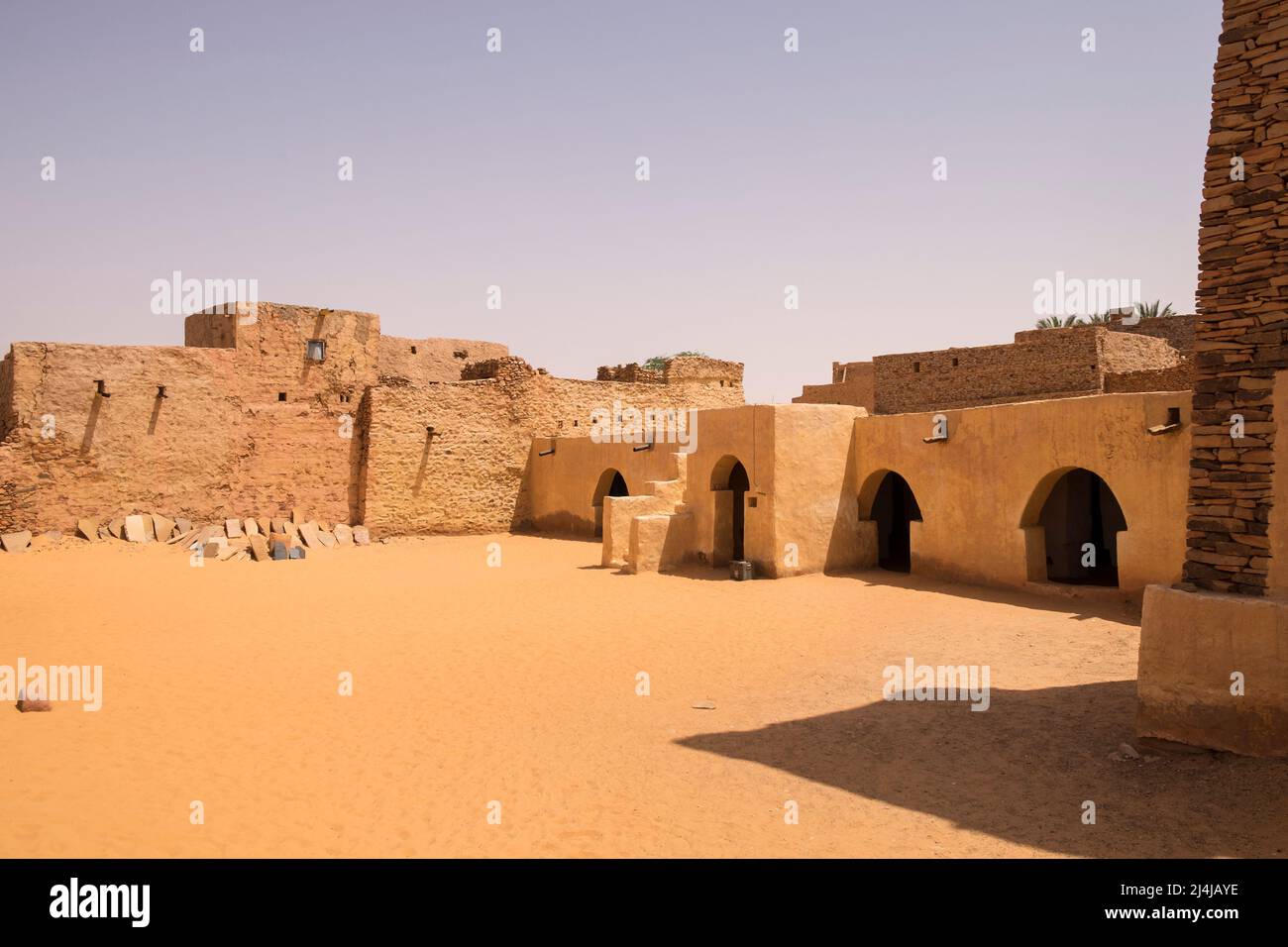 Mauritania, Chinguetti, old town, mosque Stock Photo - Alamy