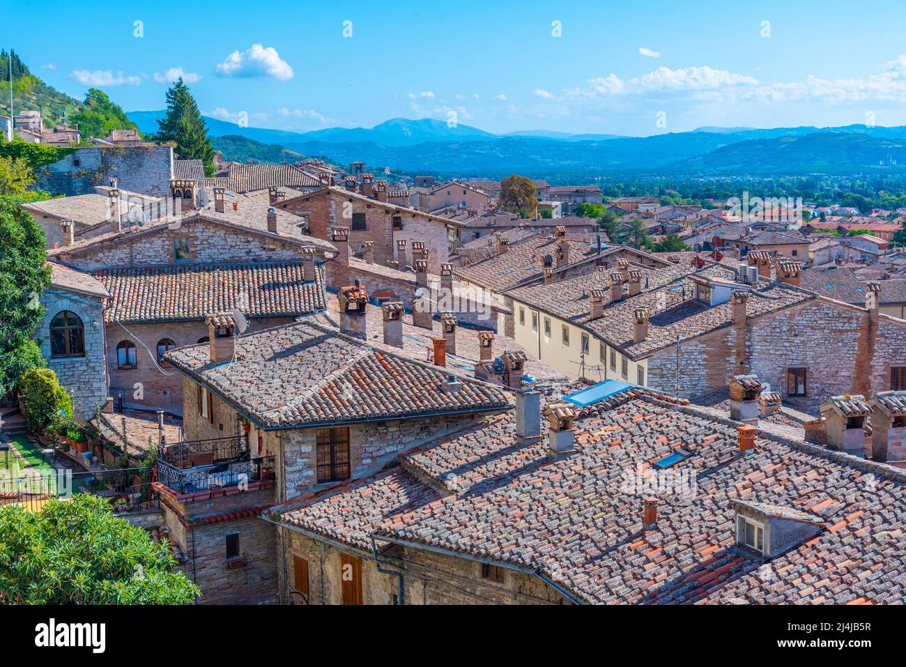 Aerial view of rooftops of Italian town Gubbio Stock Photo - Alamy