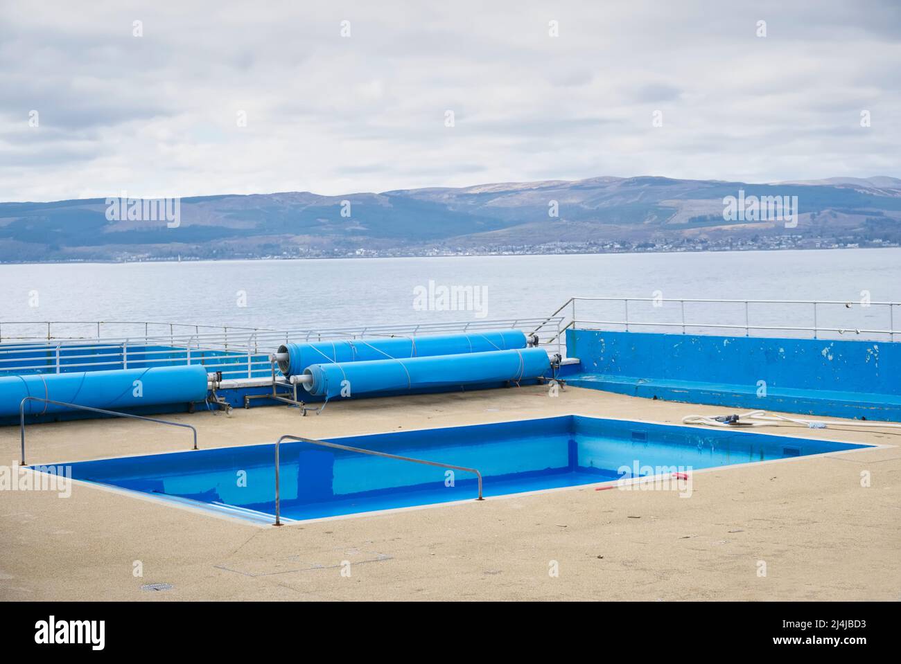 Outdoor open air swimming pool closing for maintenance in Gourock Stock ...