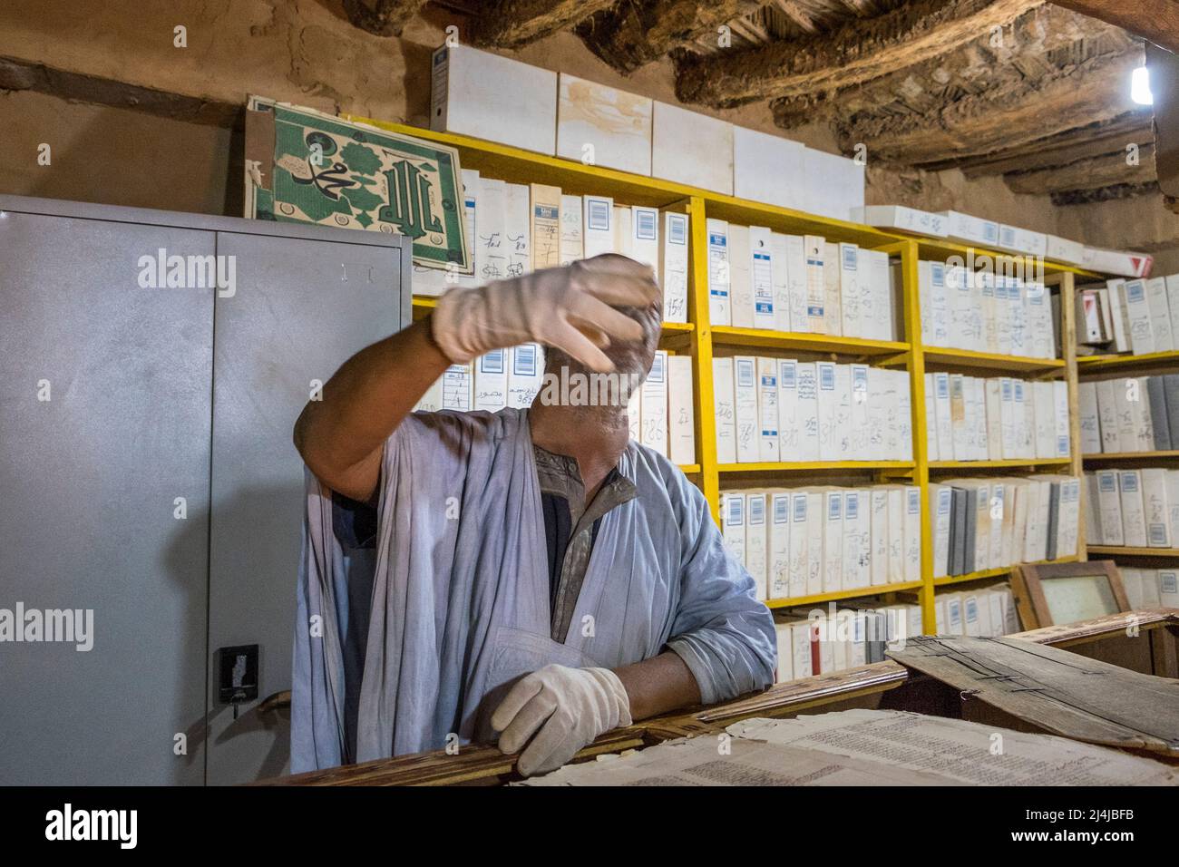 Mauritania, Chinguetti, islamic library, Saif Al Islam, curator of the ...