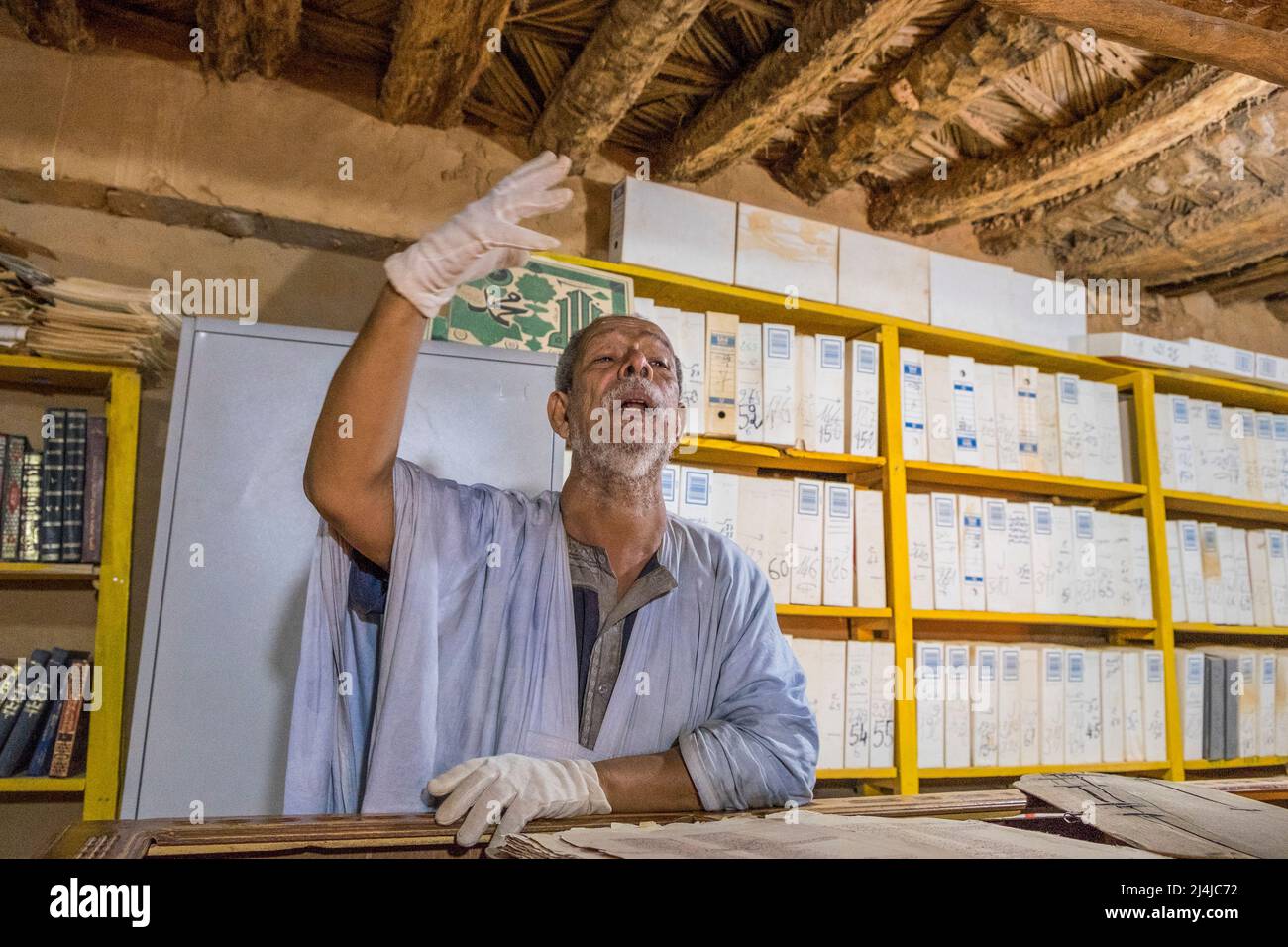 Mauritania, Chinguetti, islamic library, Saif Al Islam, curator of the ...