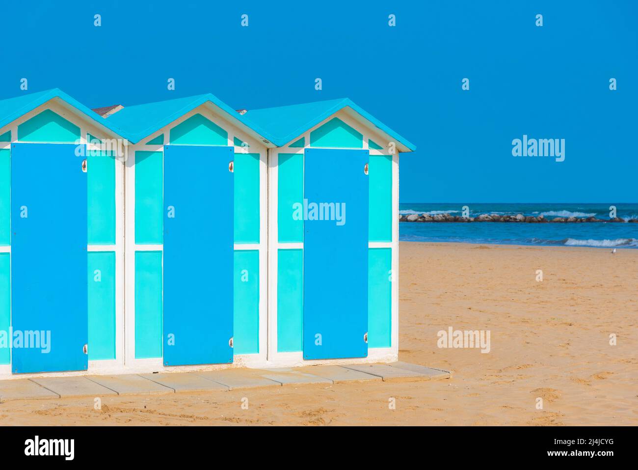 Colourful changing rooms on beach hi-res stock photography and images ...