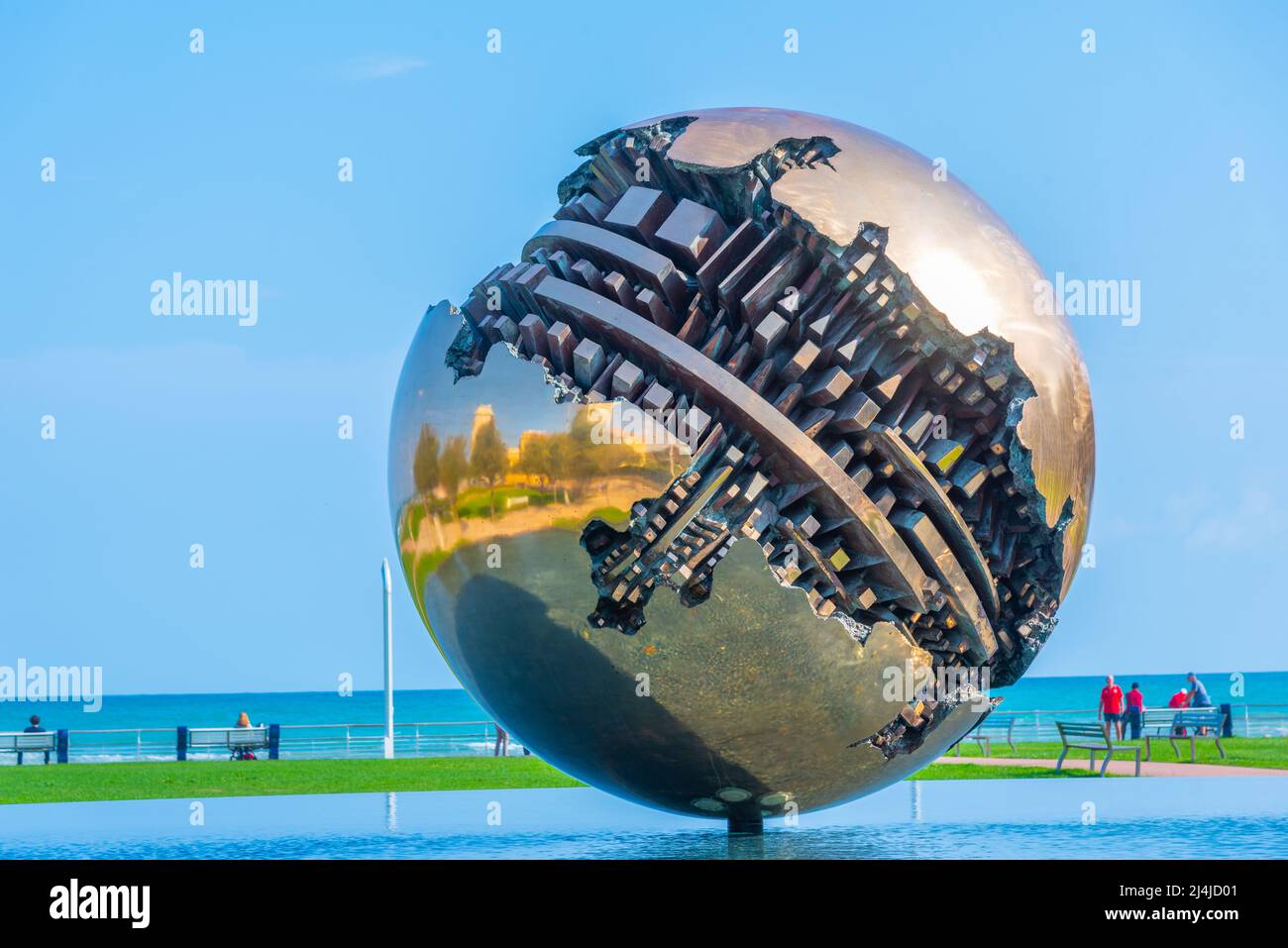 Giant sphere hi-res stock photography and images - Alamy
