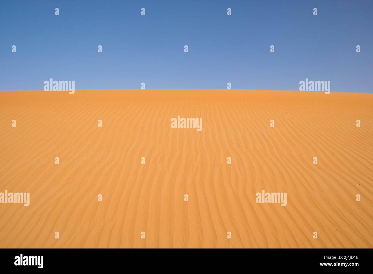 White sand tourists frame hi-res stock photography and images - Alamy
