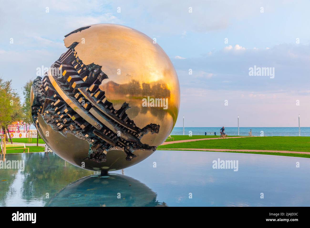 Giant sphere hi-res stock photography and images - Alamy