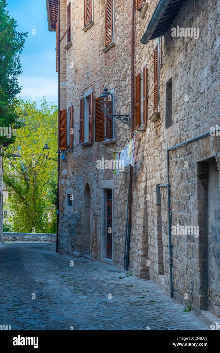 Narrow street in the old town of Ascoli Piceno in Italy Stock Photo - Alamy