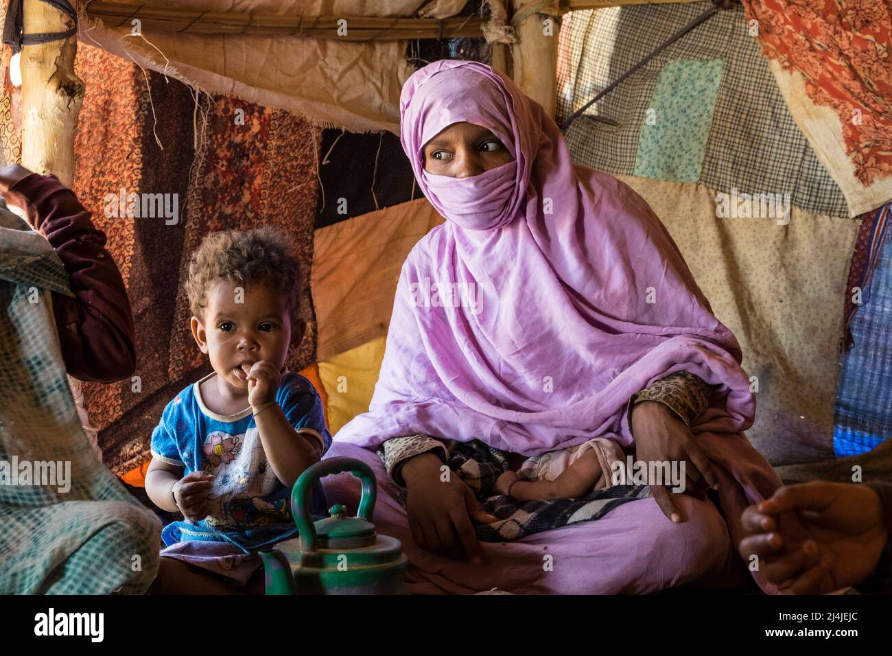 Mauritania, surroundings of Chinguetti, desert nomads Stock Photo - Alamy