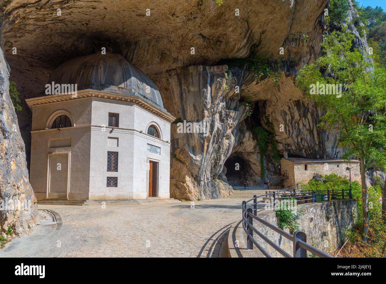 Italy, temple of valadier church hi-res stock photography and images ...