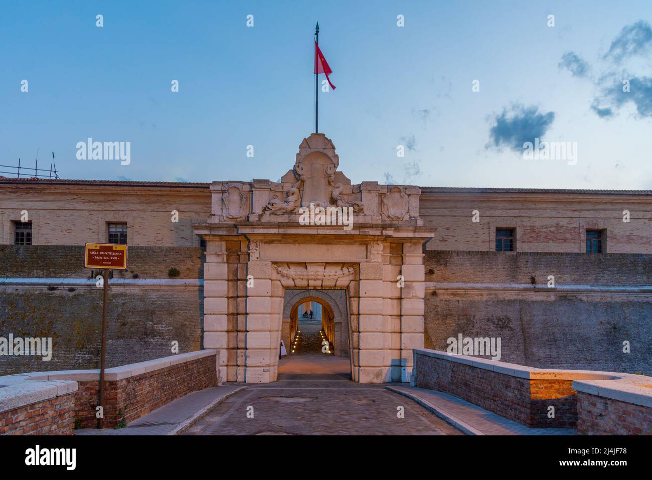 Fortress and mole hi-res stock photography and images - Alamy
