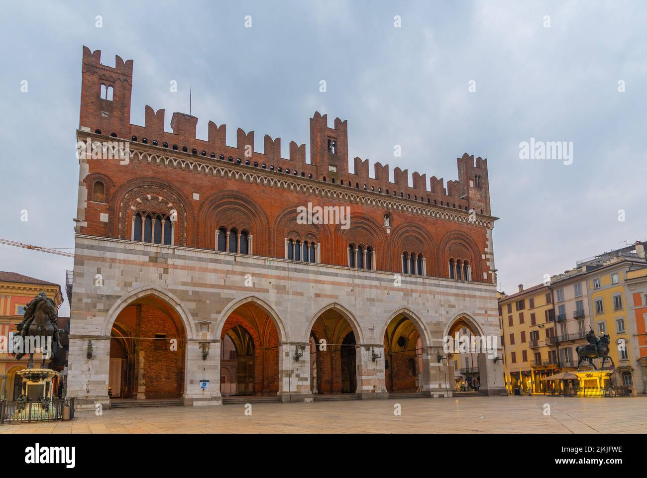 Palazzo Gotico in the center of Italian town Piacenza Stock Photo - Alamy
