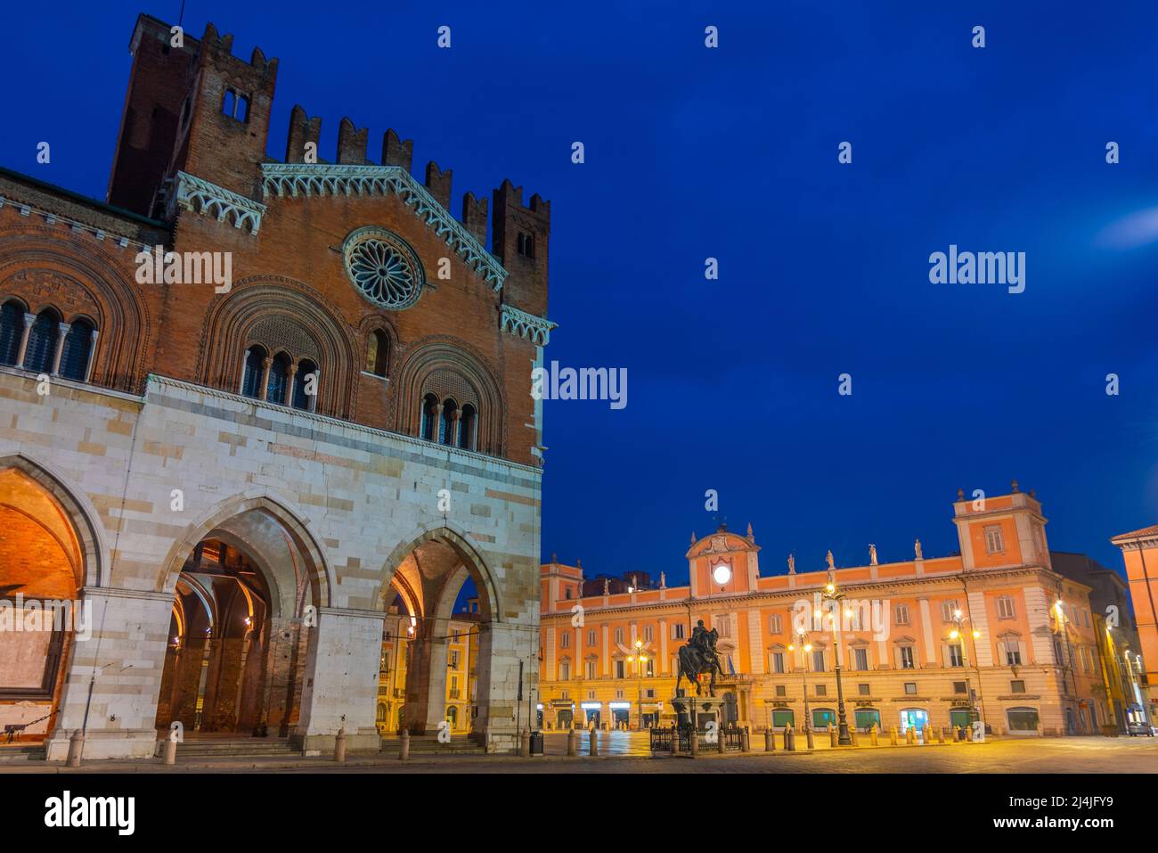 Sunrise over Piazza dei Cavalli in the center of Italian town Piacenza ...