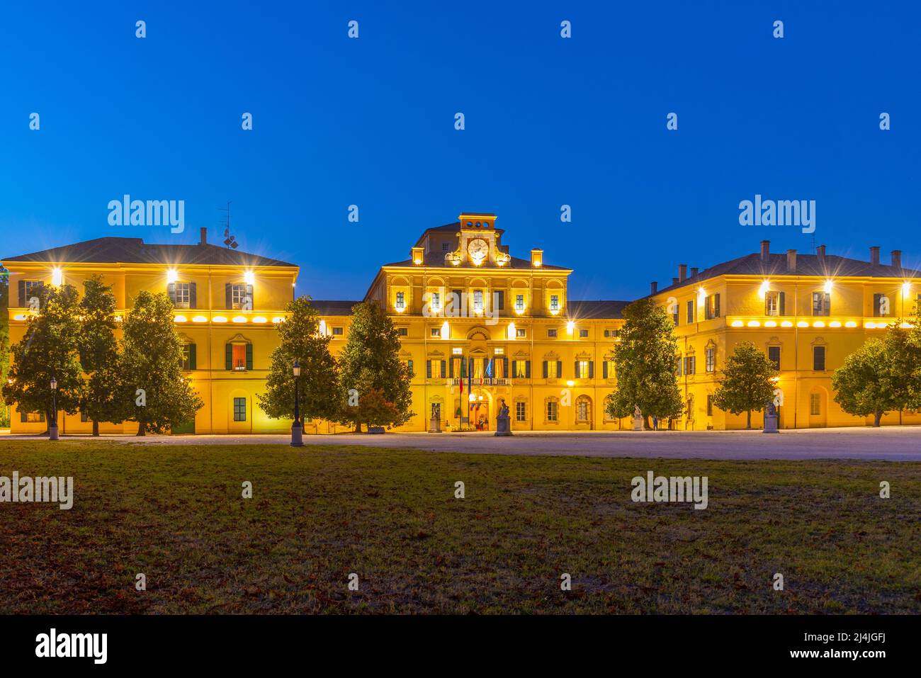 Night view of Palazzo Ducale in Parma, Italy Stock Photo - Alamy