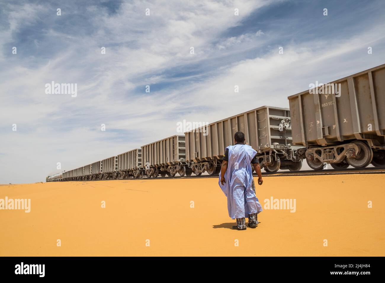 Mauritania, the longest railway in the world, connects Nouadhibou to ...