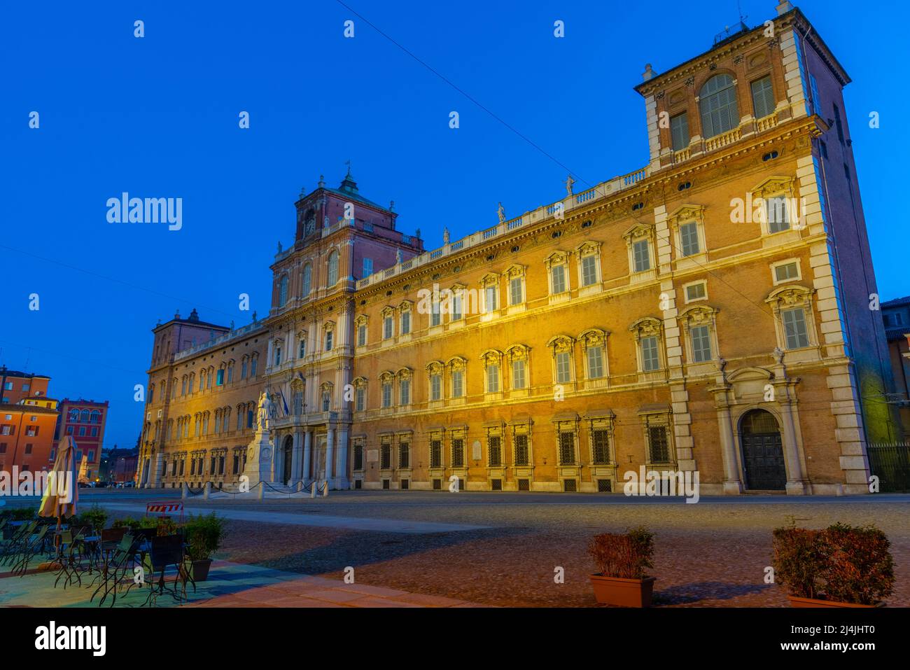 Sunrise view of Palazzo Ducale in Italian town Modena Stock Photo - Alamy