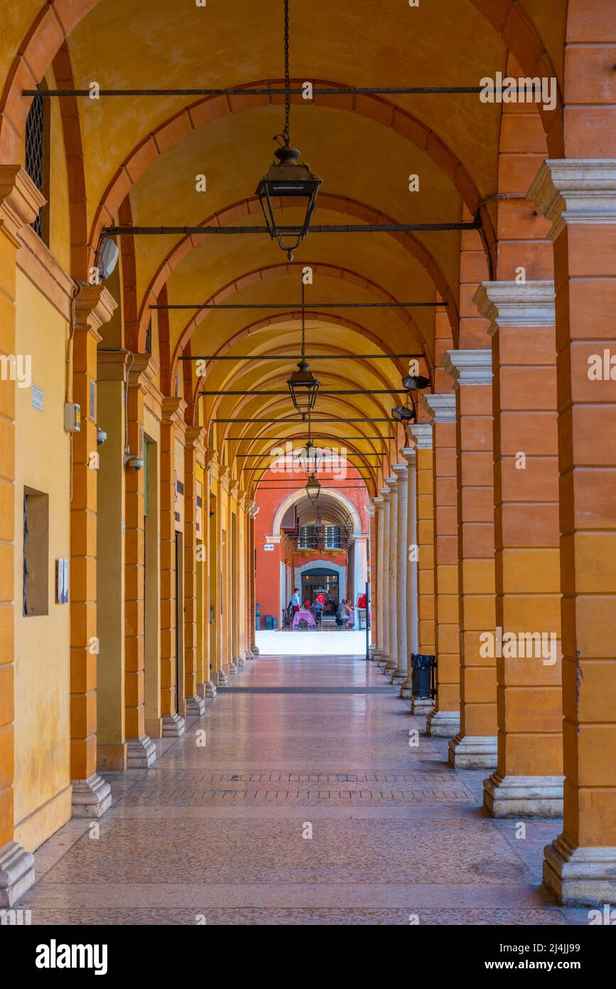 Arcade in the center of Italian town Modena Stock Photo - Alamy