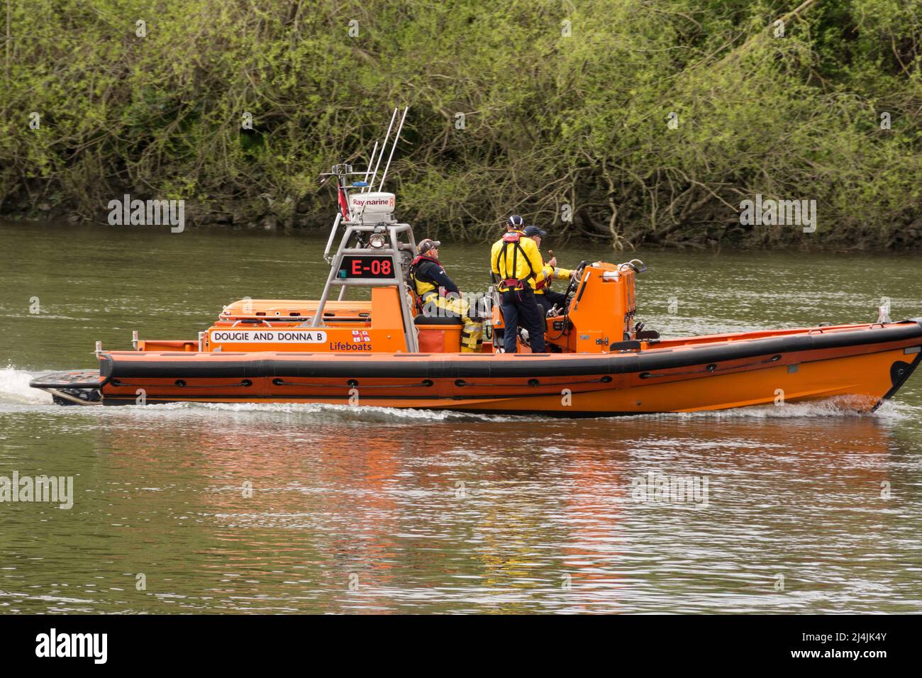 Rnli chiswick lifeboat station hi-res stock photography and images - Alamy