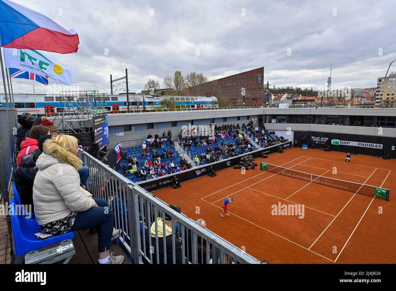 Marketa vondrousova raducanu hi-res stock photography and images - Alamy