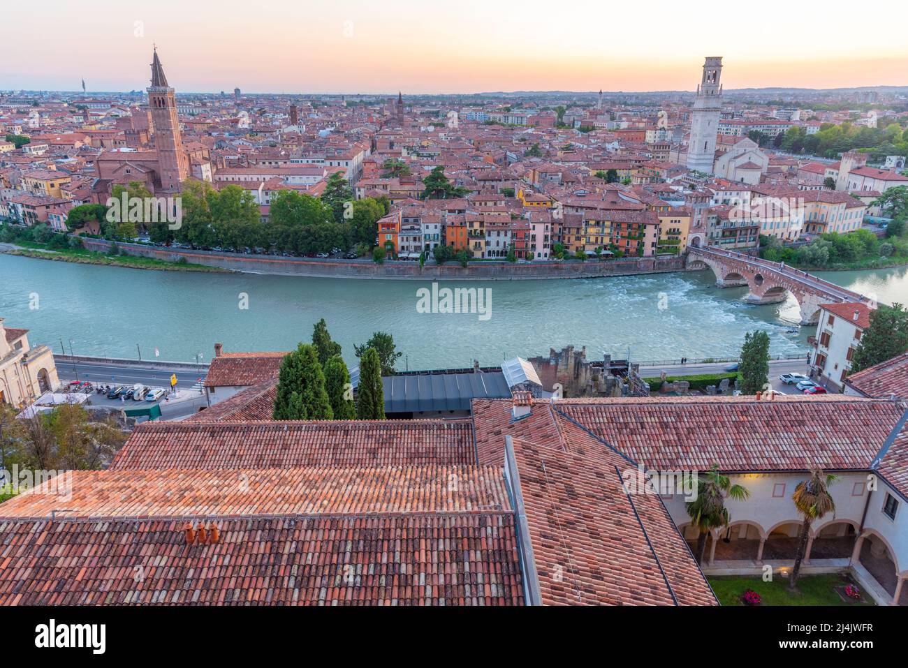 Panorama verona skyline night italy hi-res stock photography and images ...