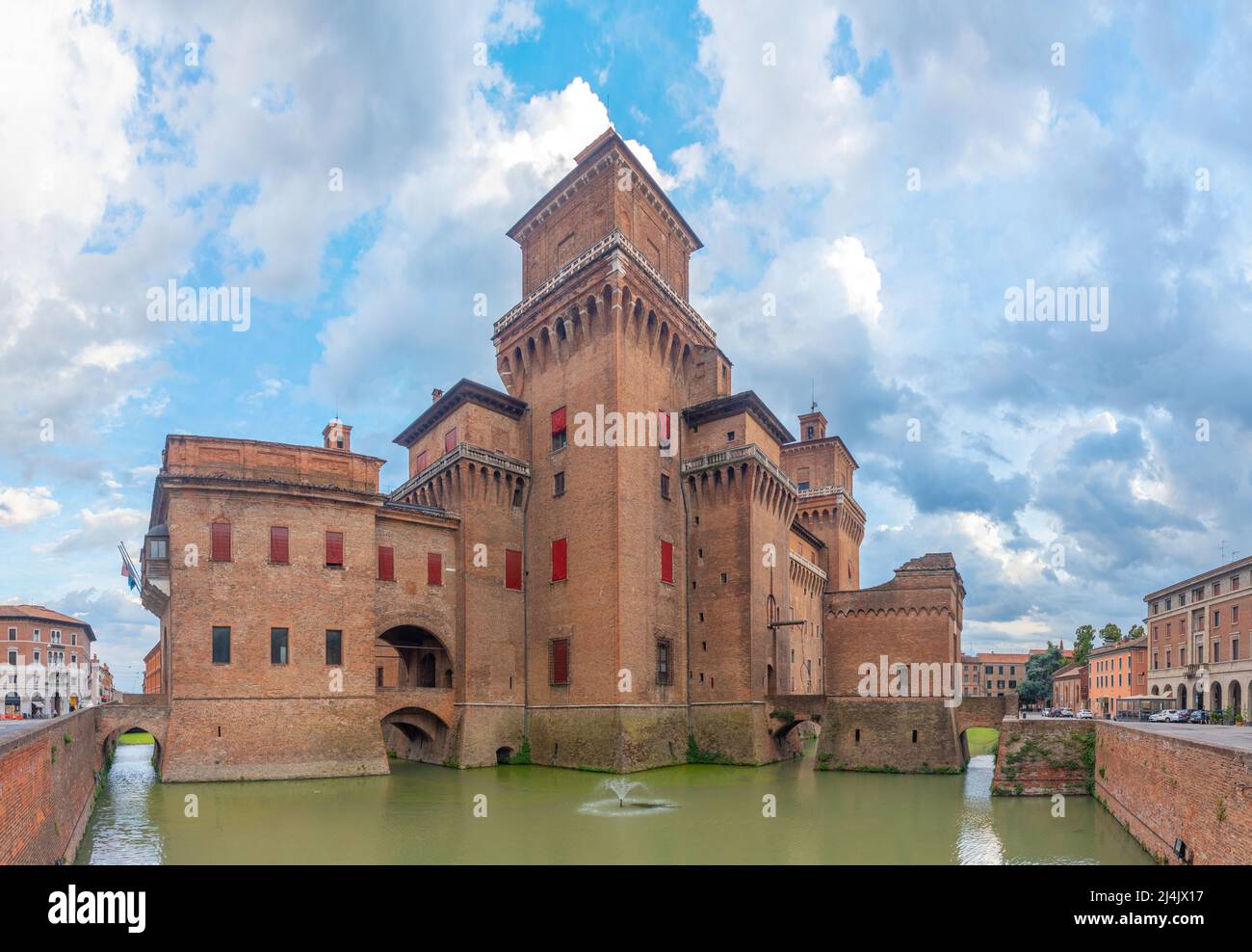 Castello Estense in the Italian town Ferrara Stock Photo - Alamy