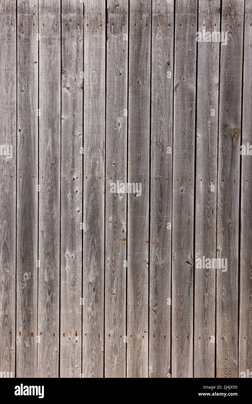 An old wooden privacy fence background Stock Photo - Alamy