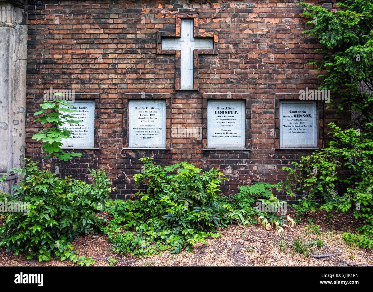 Late 18th century cemetery hi-res stock photography and images - Alamy