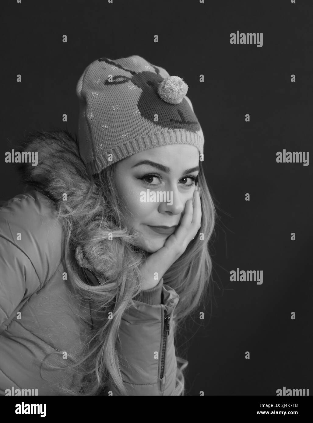 Model holding phone Black and White Stock Photos & Images - Alamy