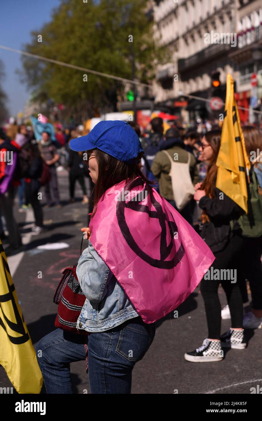 The inevitable Rebellion. Action of occupation of the district ...