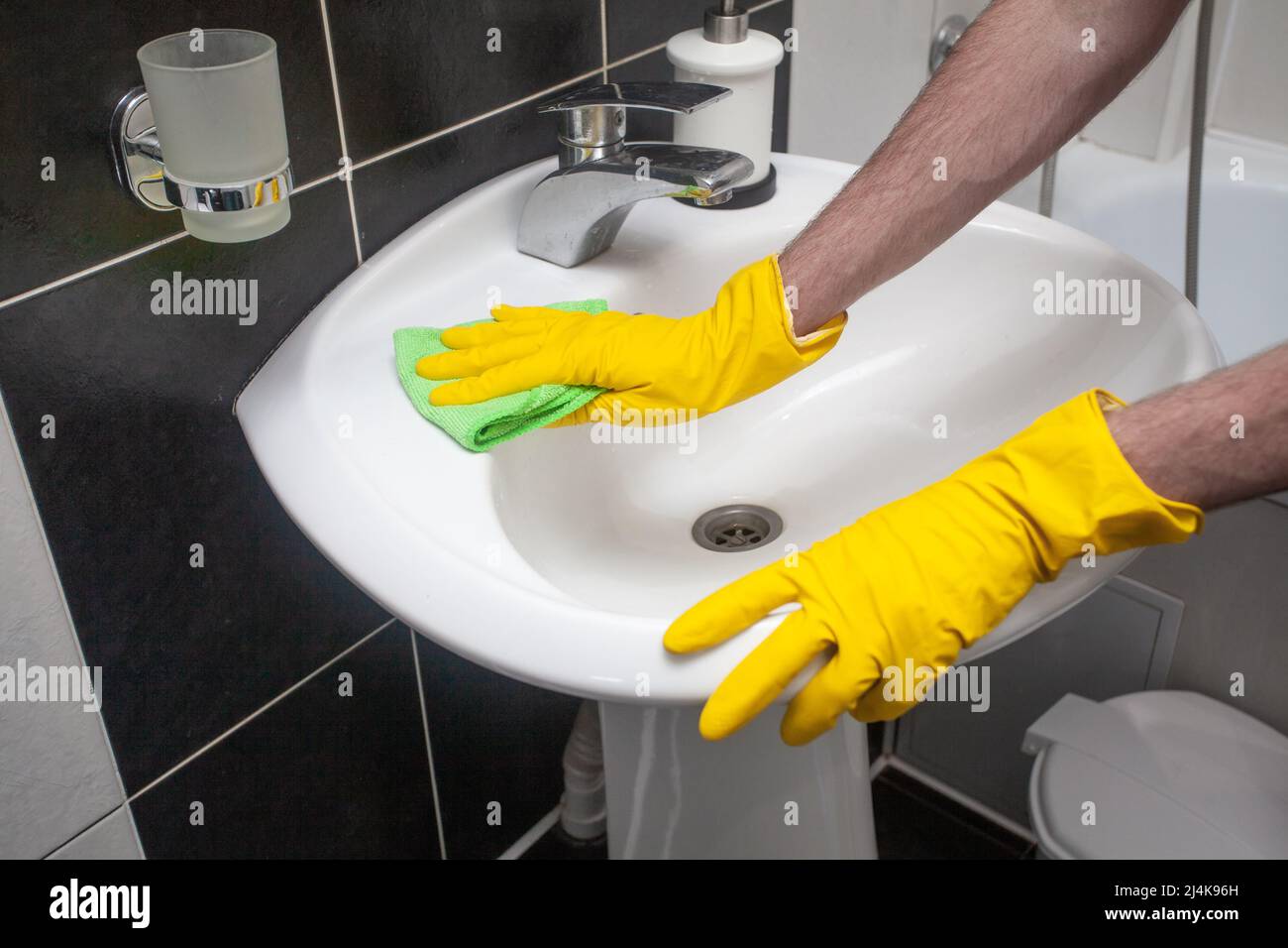 Hands housekeeper cleaning dirty toilet hi-res stock photography and ...