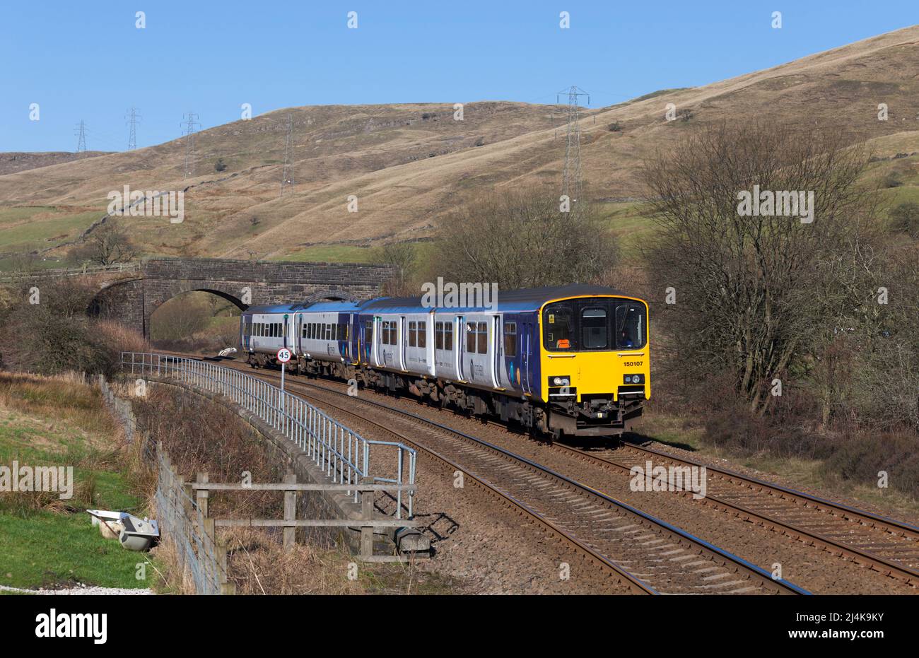 Northern Rail class 150 + 158 diesel trains 150107 + 158907 passing ...