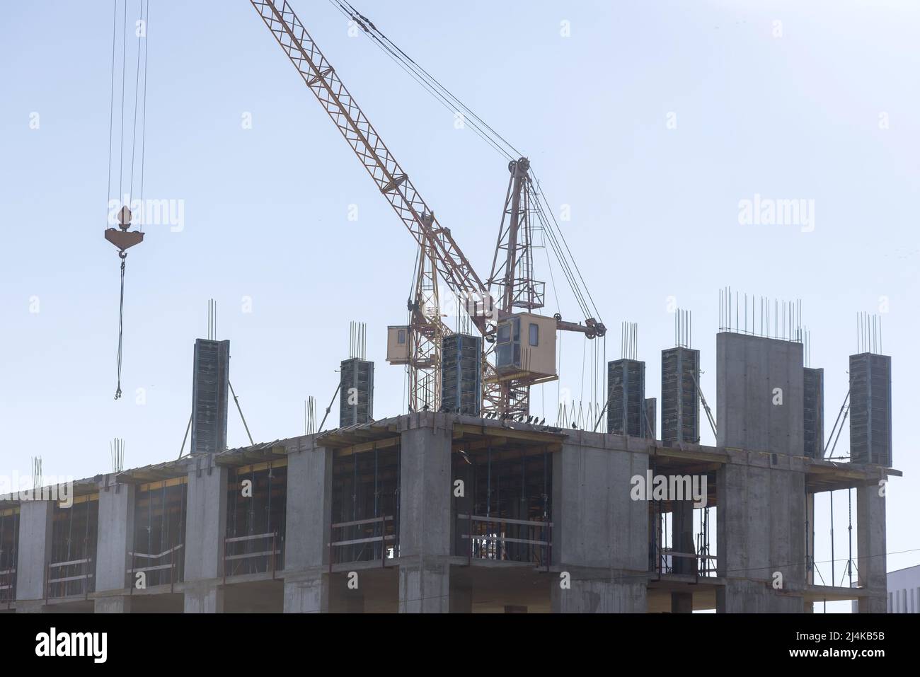 Concrete high rise construction hi-res stock photography and images - Alamy