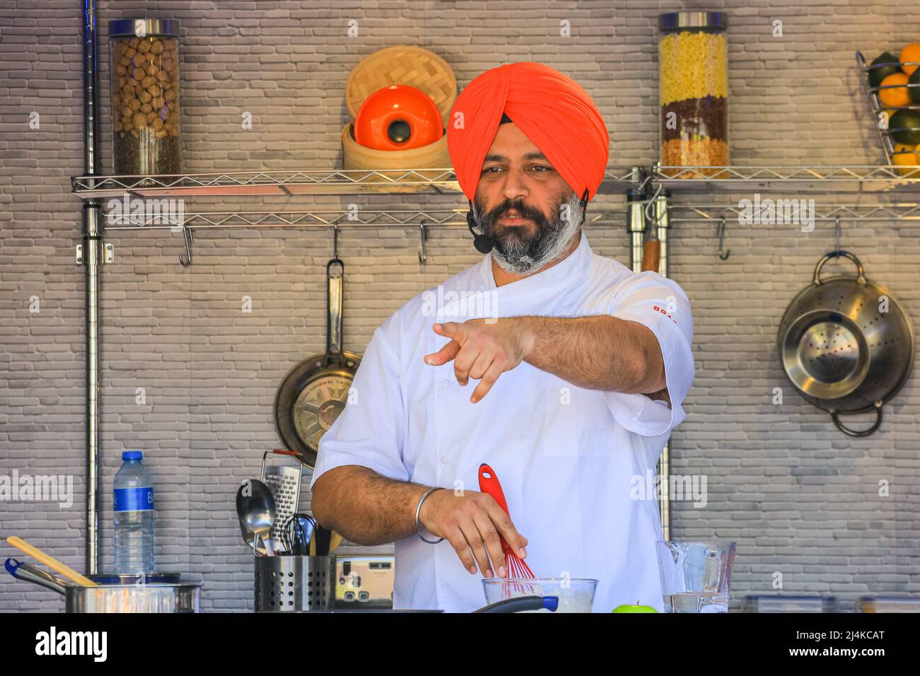 Traditional sikh martial arts hi-res stock photography and images - Alamy