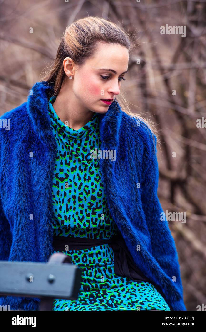 Thinking deeply girl hi-res stock photography and images - Alamy