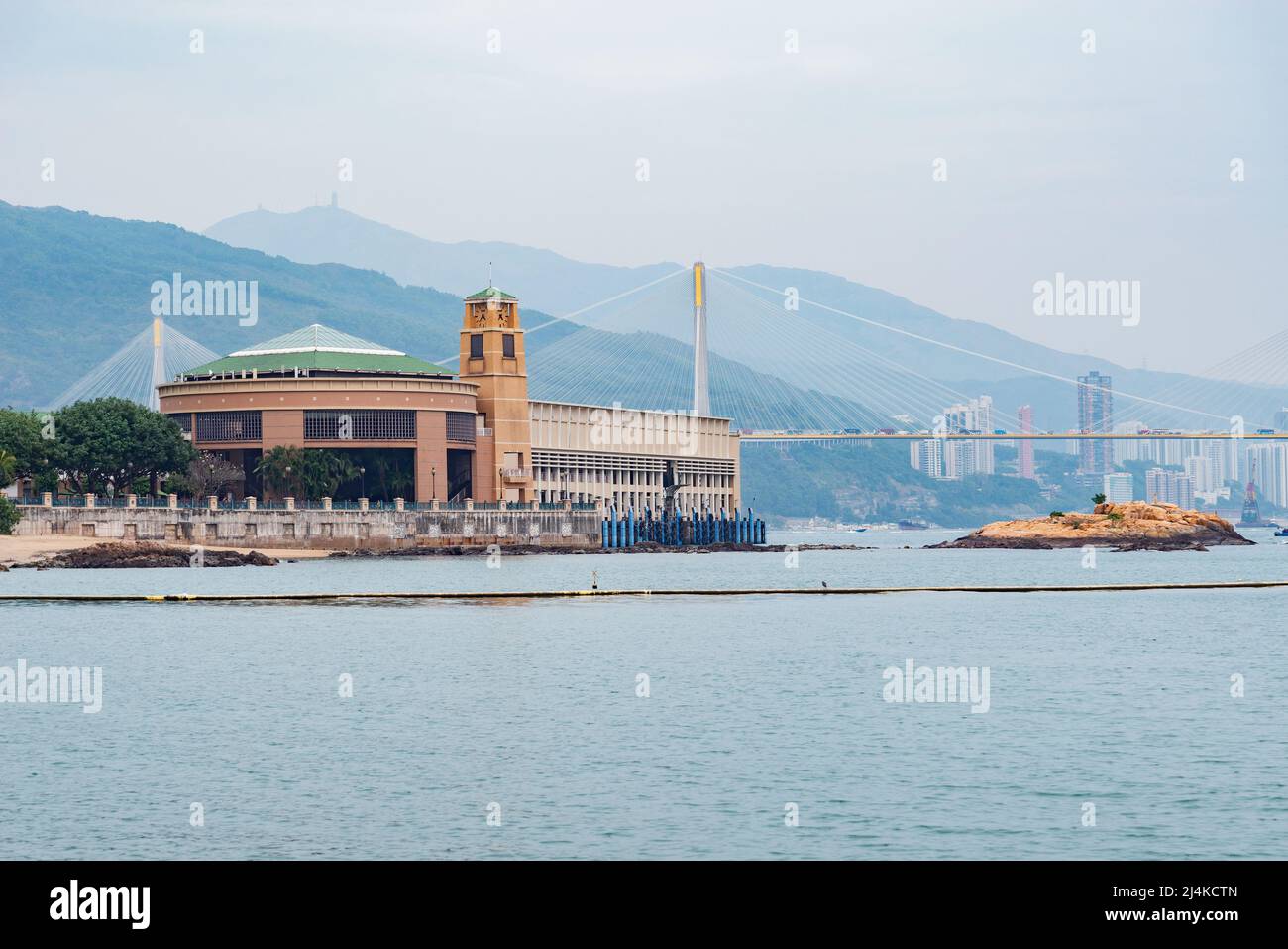 Pier passenger ferries park hi-res stock photography and images - Alamy